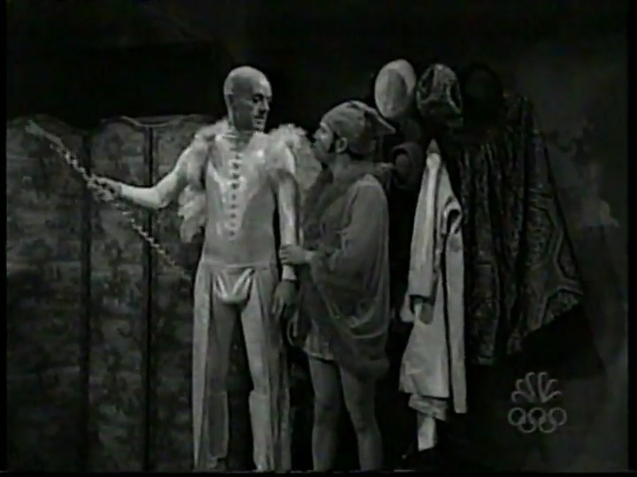 December 11, 1999 – Danny DeVito / R.E.M. (S25 E8) – The 'One SNL a Day ...