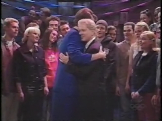 January 20, 2001 – Mena Suvari / Lenny Kravitz (S26 E10) – The 'One SNL ...